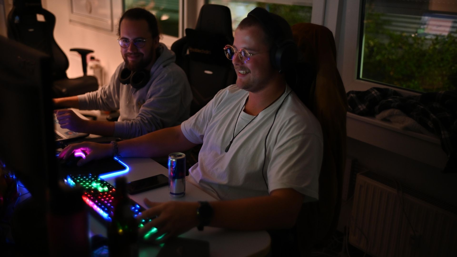 LAN Party mieten | Größtes Gaming Haus Europa | 80 Plätze | 1337Camp ...